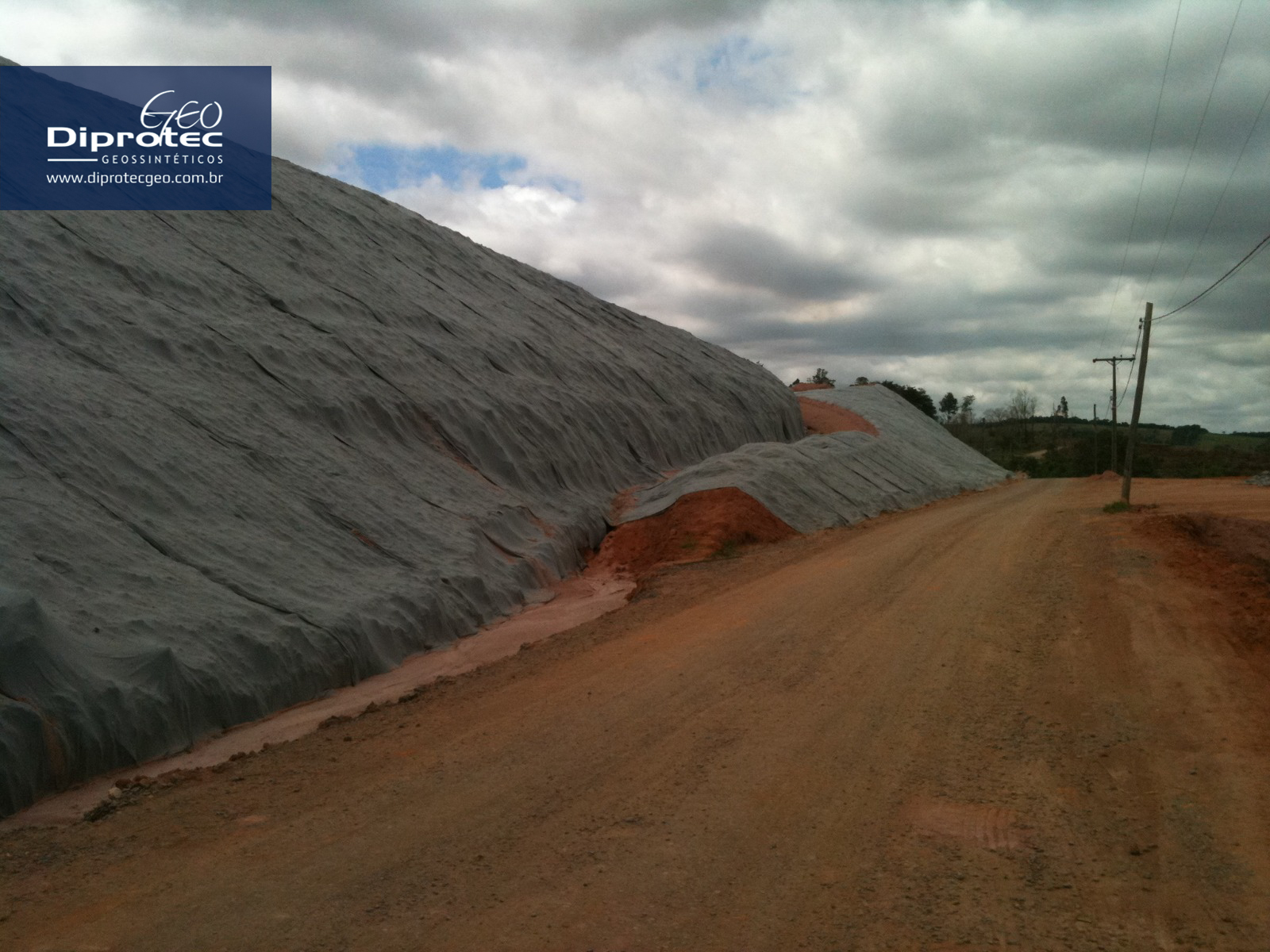 O geotêxtil Bidim pode ser usado em obras de contenção | Diprotec Geo